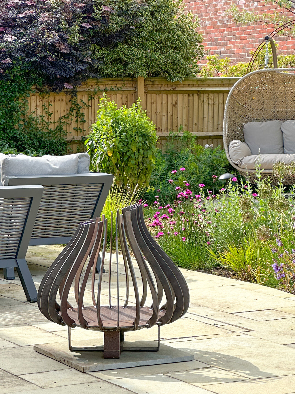 Luxury, Sculptural Fire Pit – Firefly Metalworks